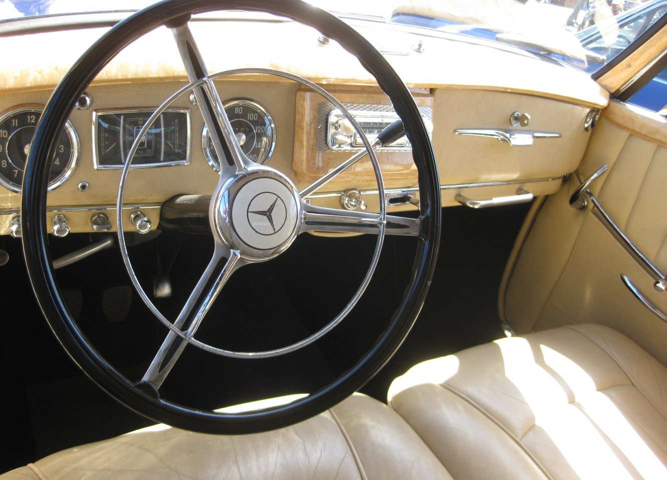 Mercedes-Benz W187 technical specifications and fuel economy
